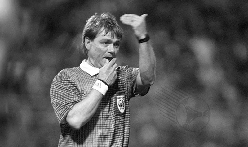 Top 10 best football referee in the world