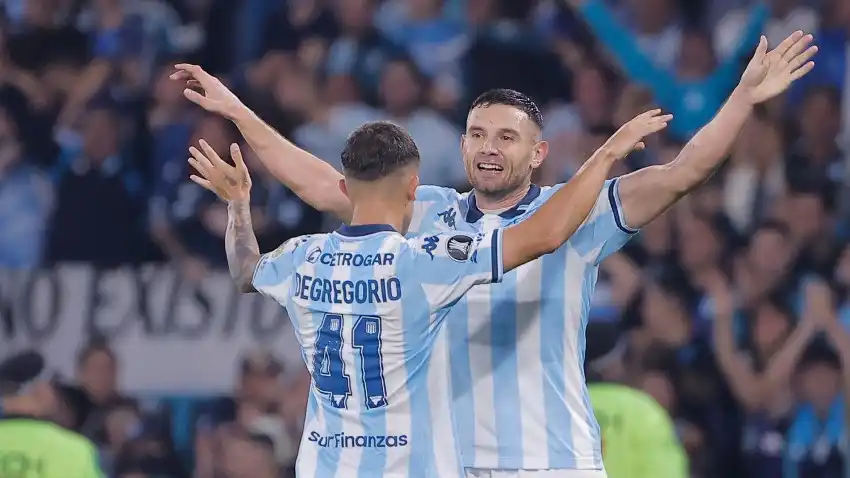 Racing Club - Colo Colo Highlight | Copa Libertadores